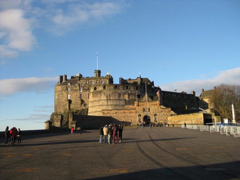 Visiting Edinburgh Castle in Scotland: Everything You Need to Know