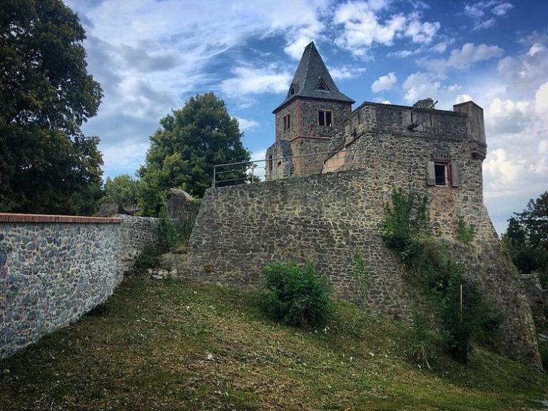 10 of the World’s Most Terrifying Haunted Castles That You Can Visit