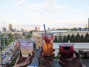 30 Best Atlanta Rooftop Bars For Drinks with a View