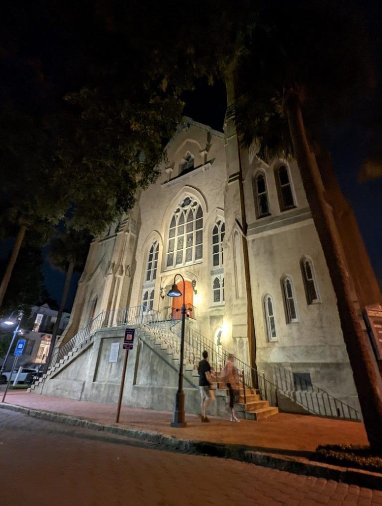 13 Most Haunted Places in Savannah, Georgia