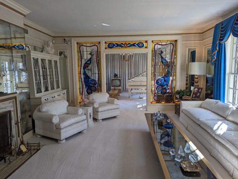 An Unforgettable Visit to Elvis Presley's Graceland in Memphis, TN