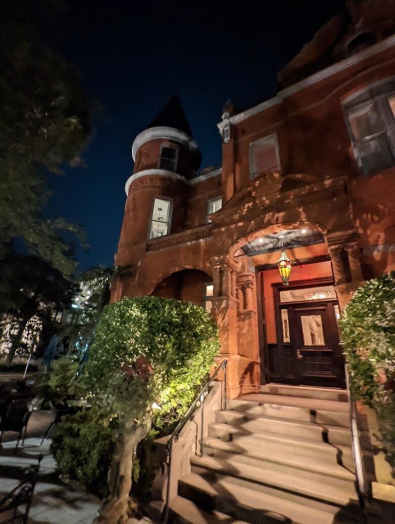 13 Best Savannah Ghost Tours For a Scary-Good Time