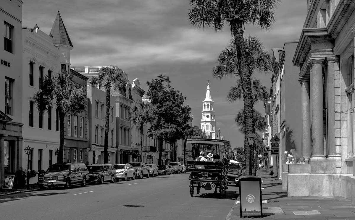 13 Best Charleston Ghost Tours For a Scary-Good Time