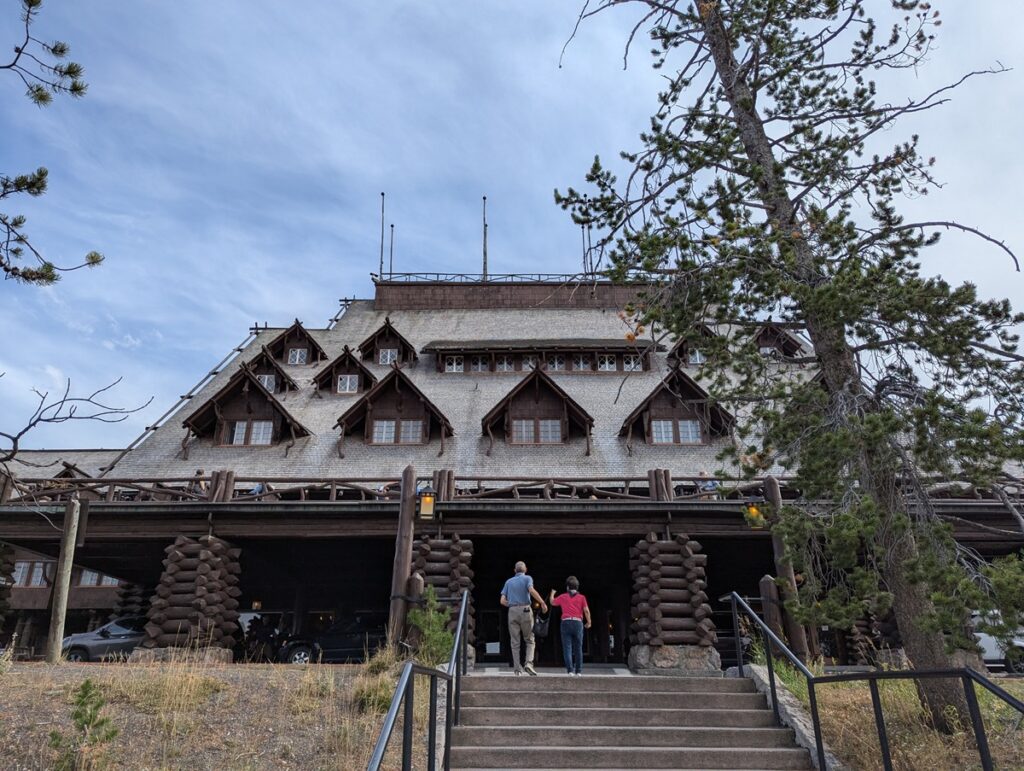Old Faithful Inn Review: Is It Worth It?