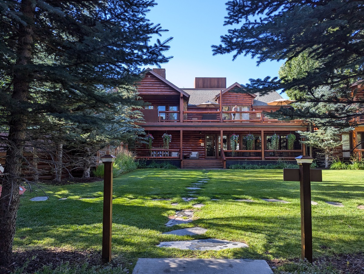 Rustic Inn Creekside Resort & Spa Review: Jackson Hole Hotel